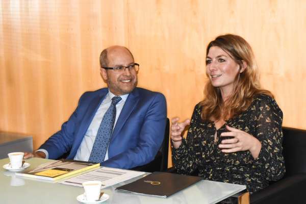 EY Maroc conclut une entente avec Oxford Business Group pour produire ...
